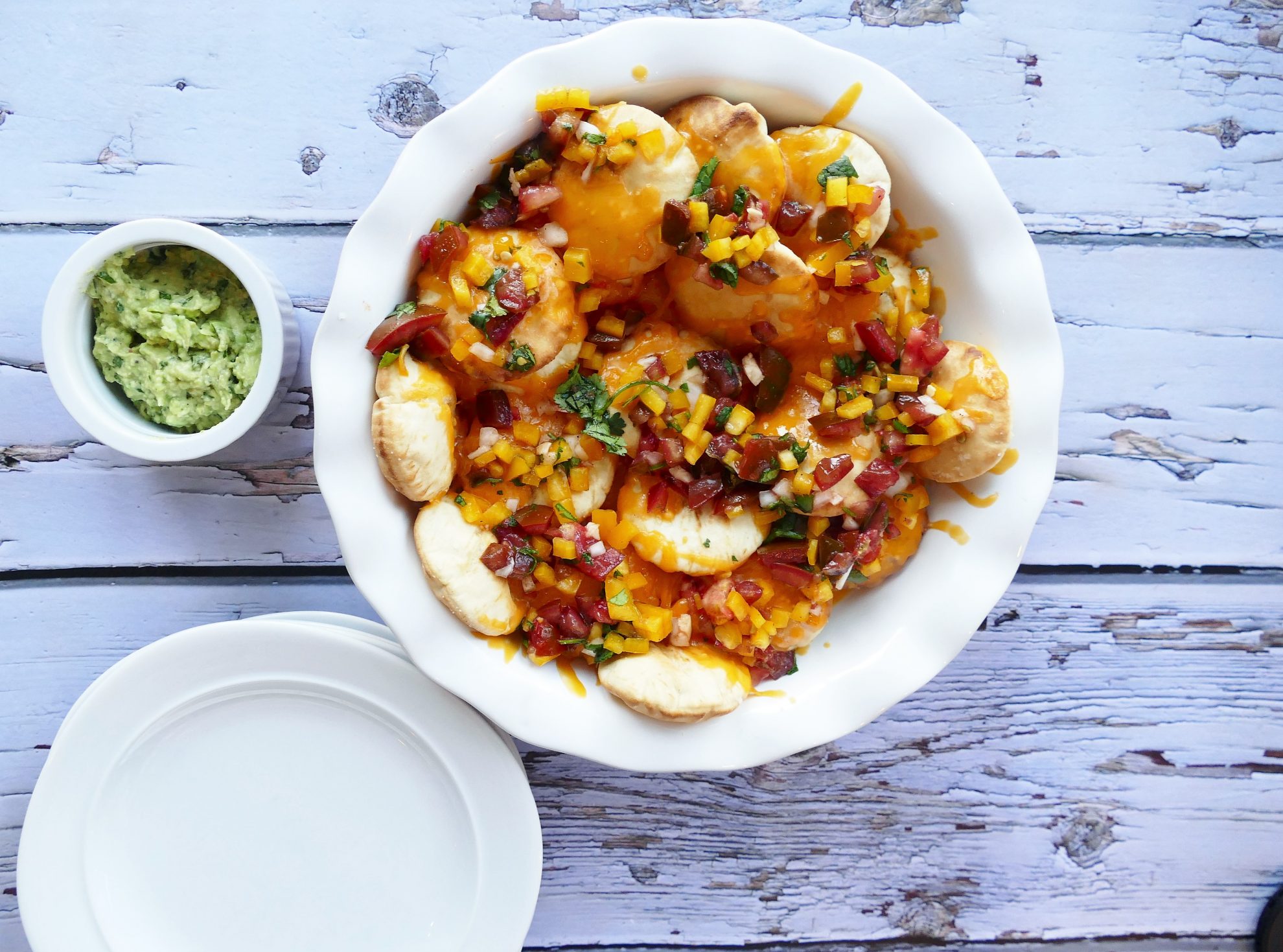 Mini-pitas style nachos avec guacamole – UNE MÈRE POULE UN PEU DINGUE